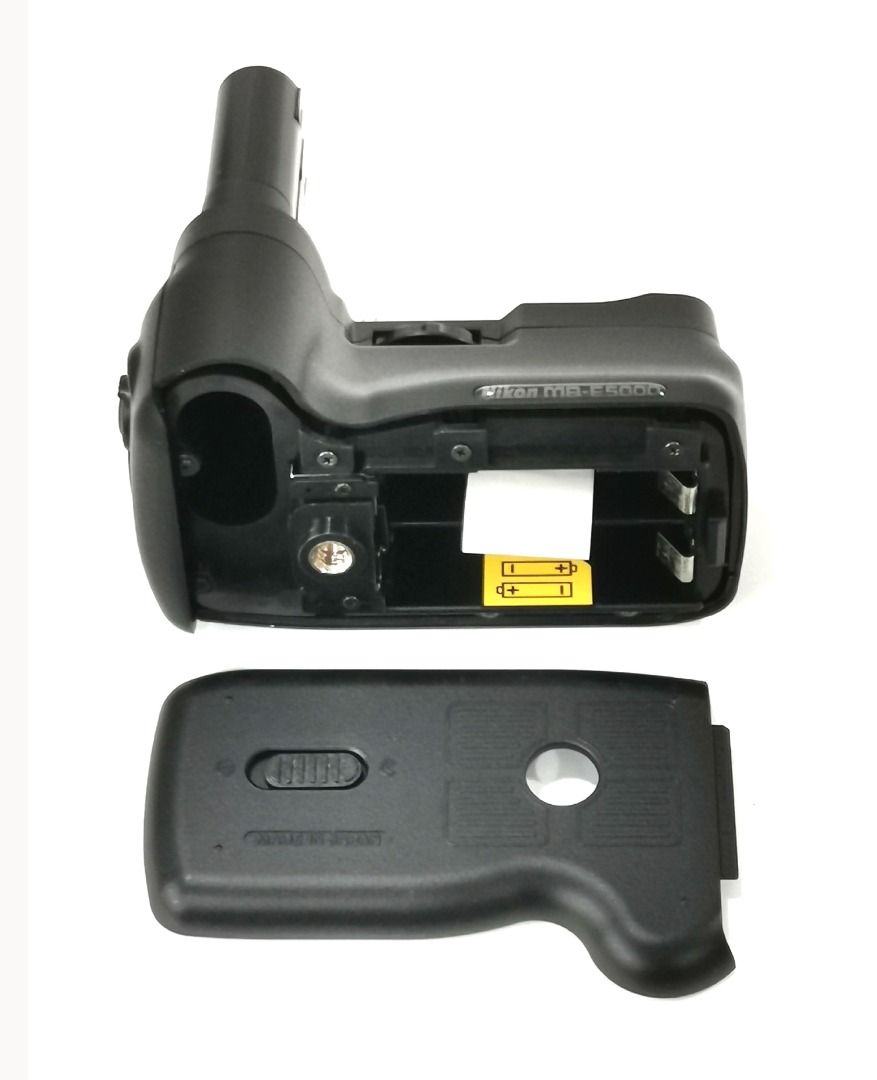 Nikon MB-E5000 Battery Holder Vertical Grip for Coolpix 5000 ...