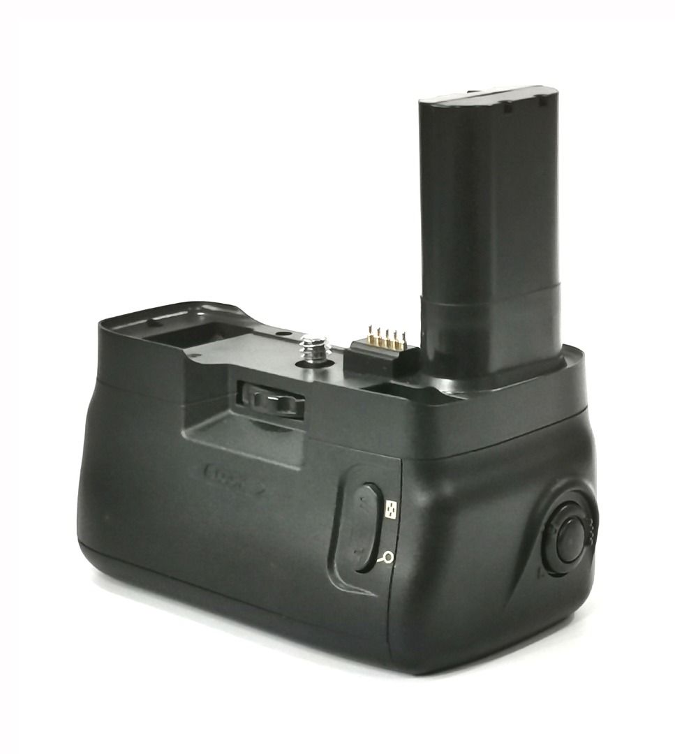 Nikon MB-E5000 Battery Holder Vertical Grip for Coolpix 5000 ...