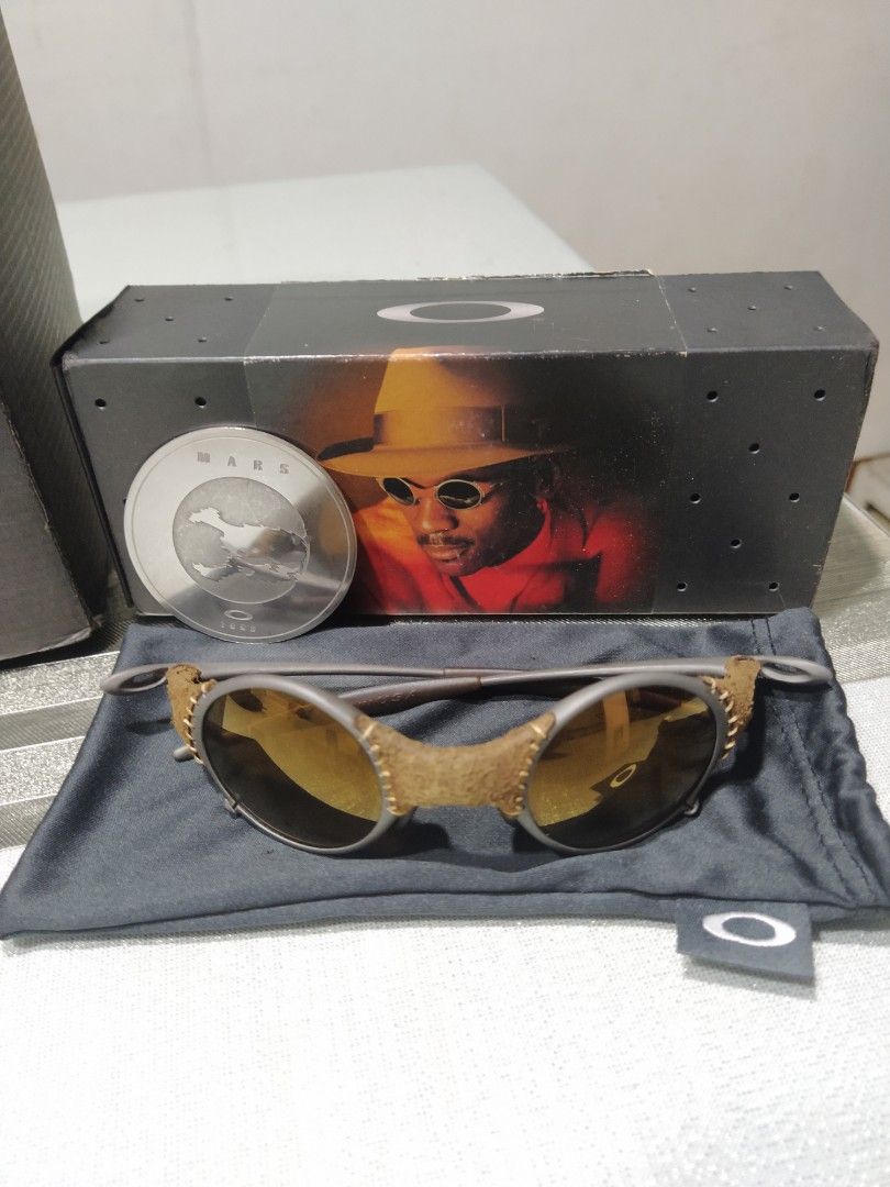oakley mars mj complete, Men's Fashion, Watches & Accessories ...