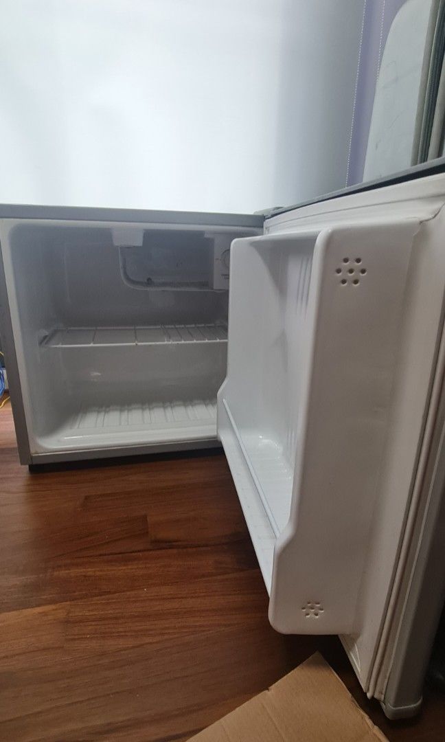 Panasonic mini bar refrigerator, TV & Home Appliances, Kitchen ...