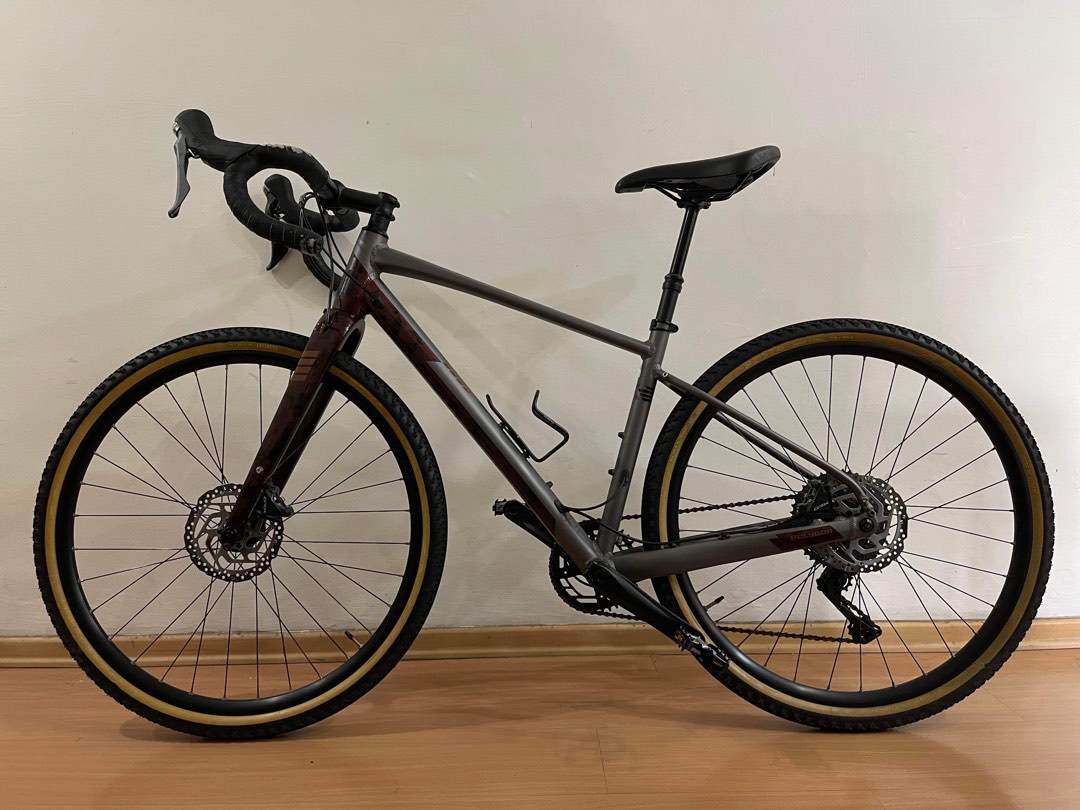 Polygon Bend R5 Small Gravel Bike with Spare Tires, Sports Equipment ...