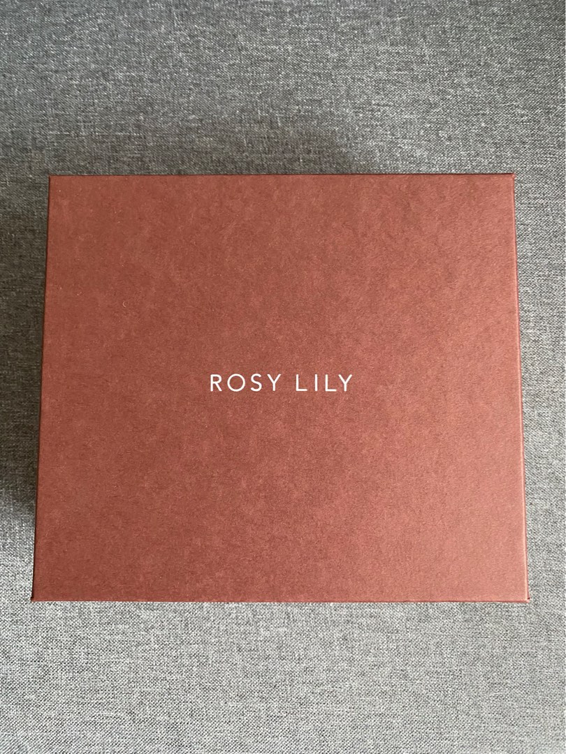 [INSTOCK] Rosy Lily Premium Sneaker Shampoo Set, Luxury, Sneakers & Footwear on Carousell