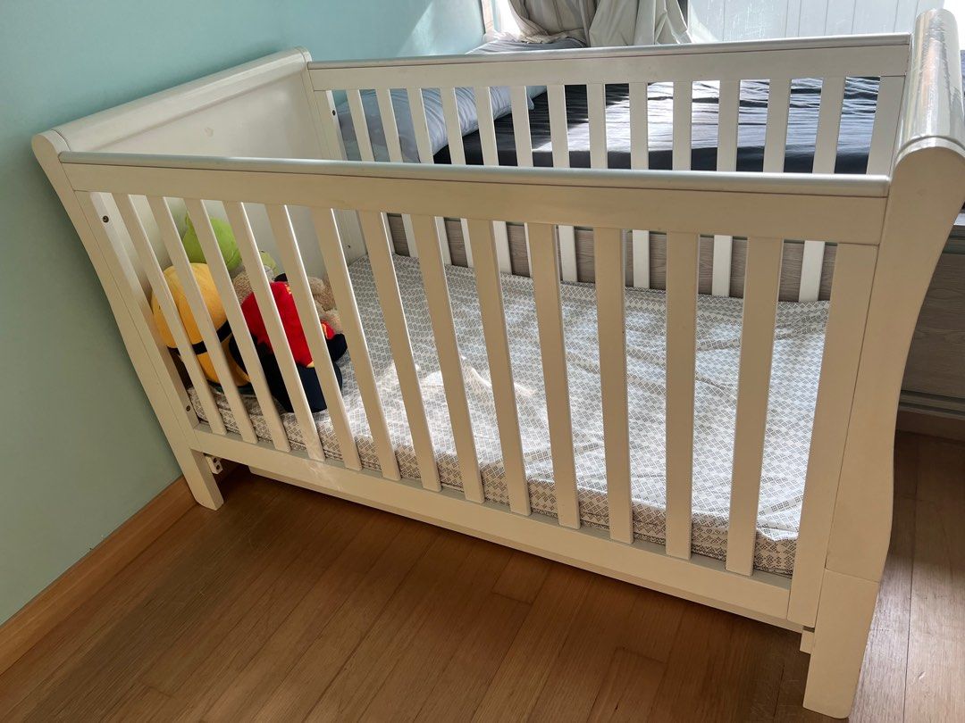 Silver Cross Nostalgia Cot, Babies & Kids, Baby Nursery & Kids ...