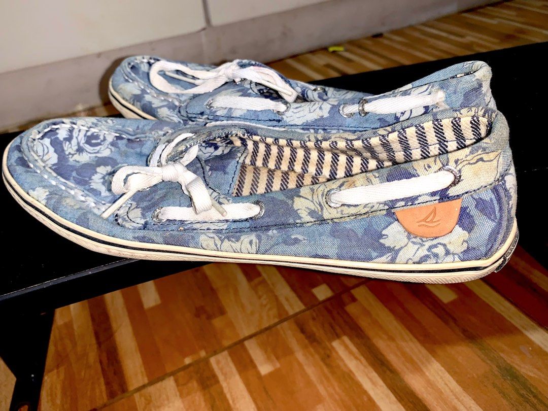 Sperry Shoes (Blue Floral), Luxury, Sneakers & Footwear on Carousell
