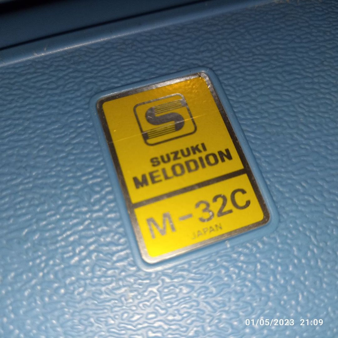 Suzuki M-32C MELODION ALTO Melodica Melody Piano 32 keys with Case ...
