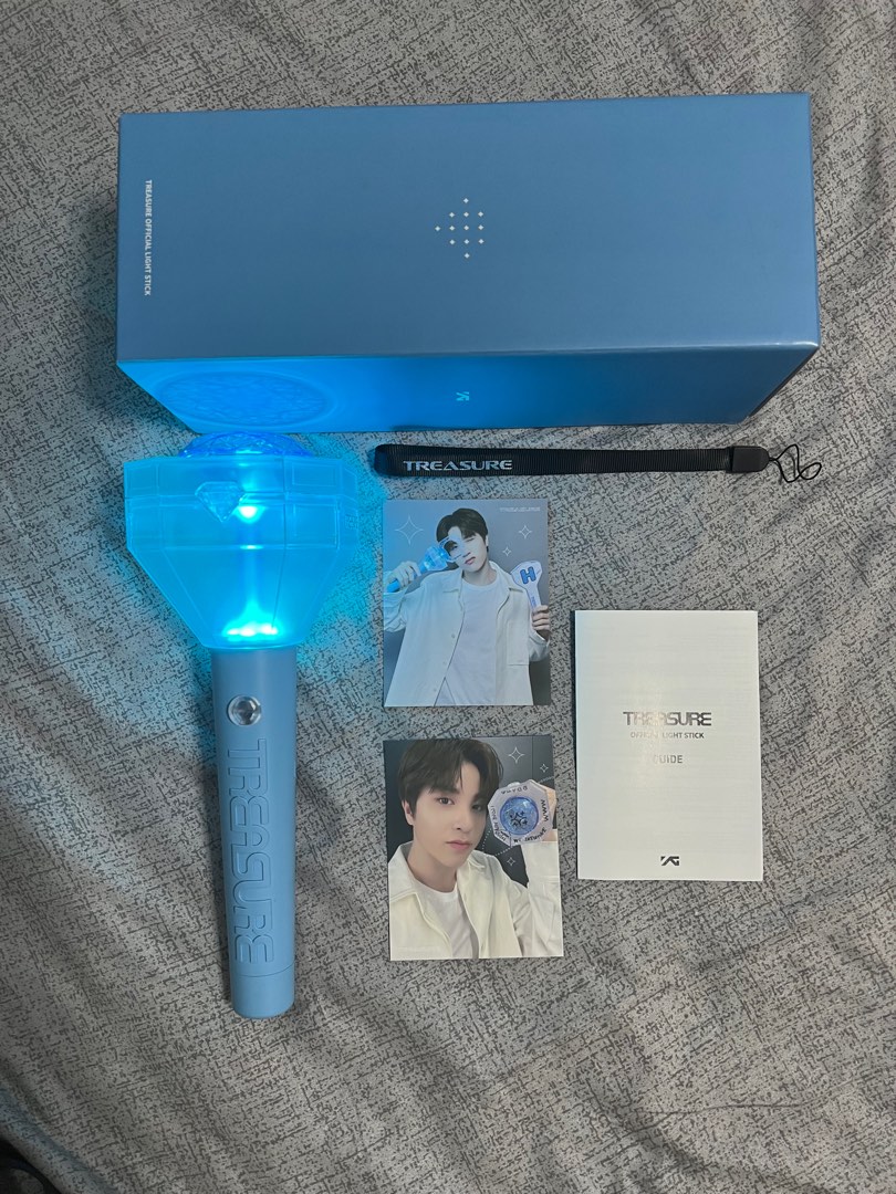 TREASURE OFFICIAL LIGHT STICK WITH POB, Hobbies & Toys, Memorabilia ...