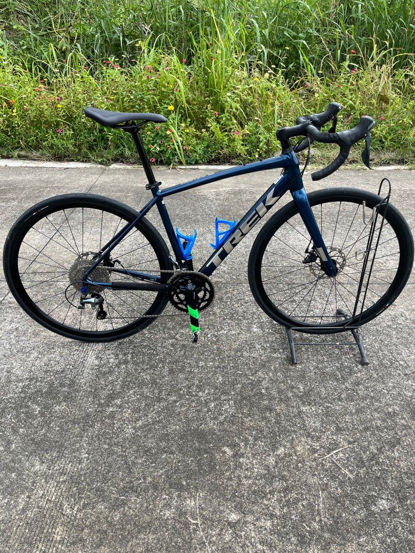 TREK AL DOMANE 2, Sports Equipment, Bicycles & Parts, Bicycles on Carousell