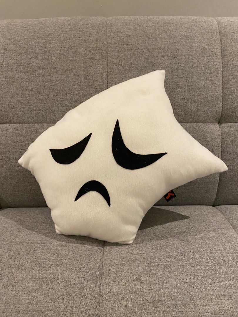 Trese Kambal Pillow set, Hobbies & Toys, Memorabilia & Collectibles ...