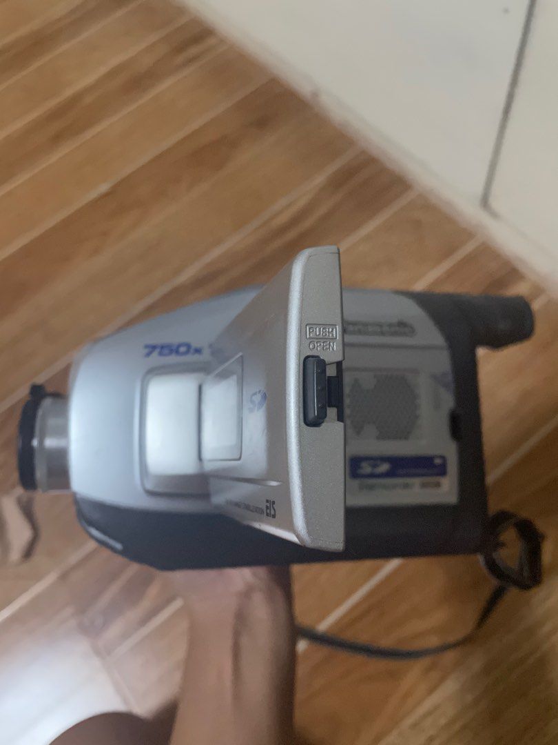 VHS CAMERA, Photography, Video Cameras on Carousell