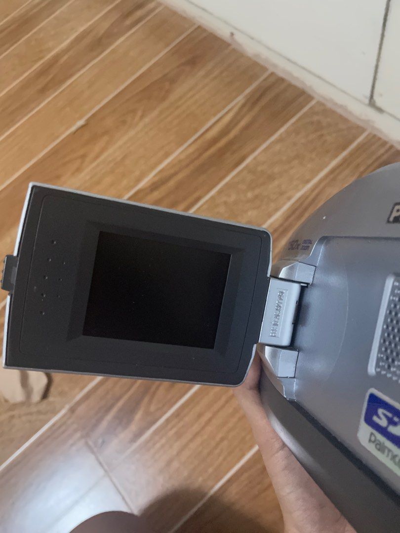 VHS CAMERA, Photography, Video Cameras on Carousell