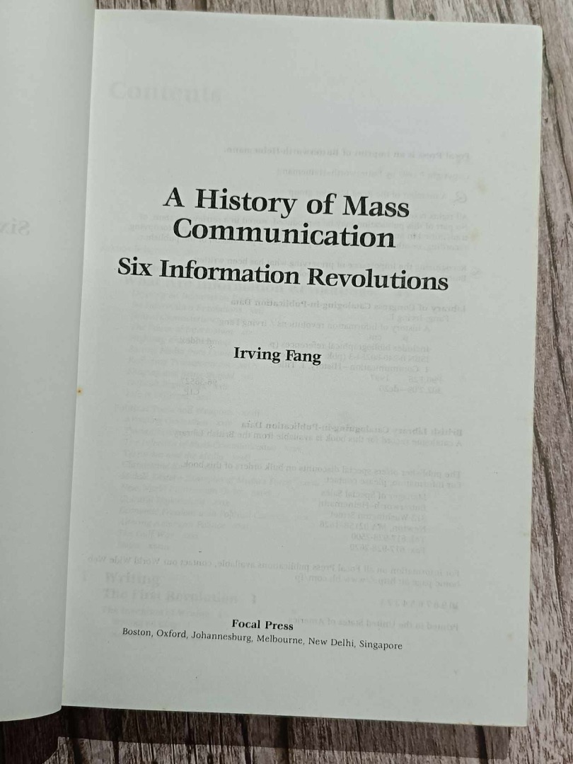 A History of Mass Communication: Six Information Revolutions 1st ...