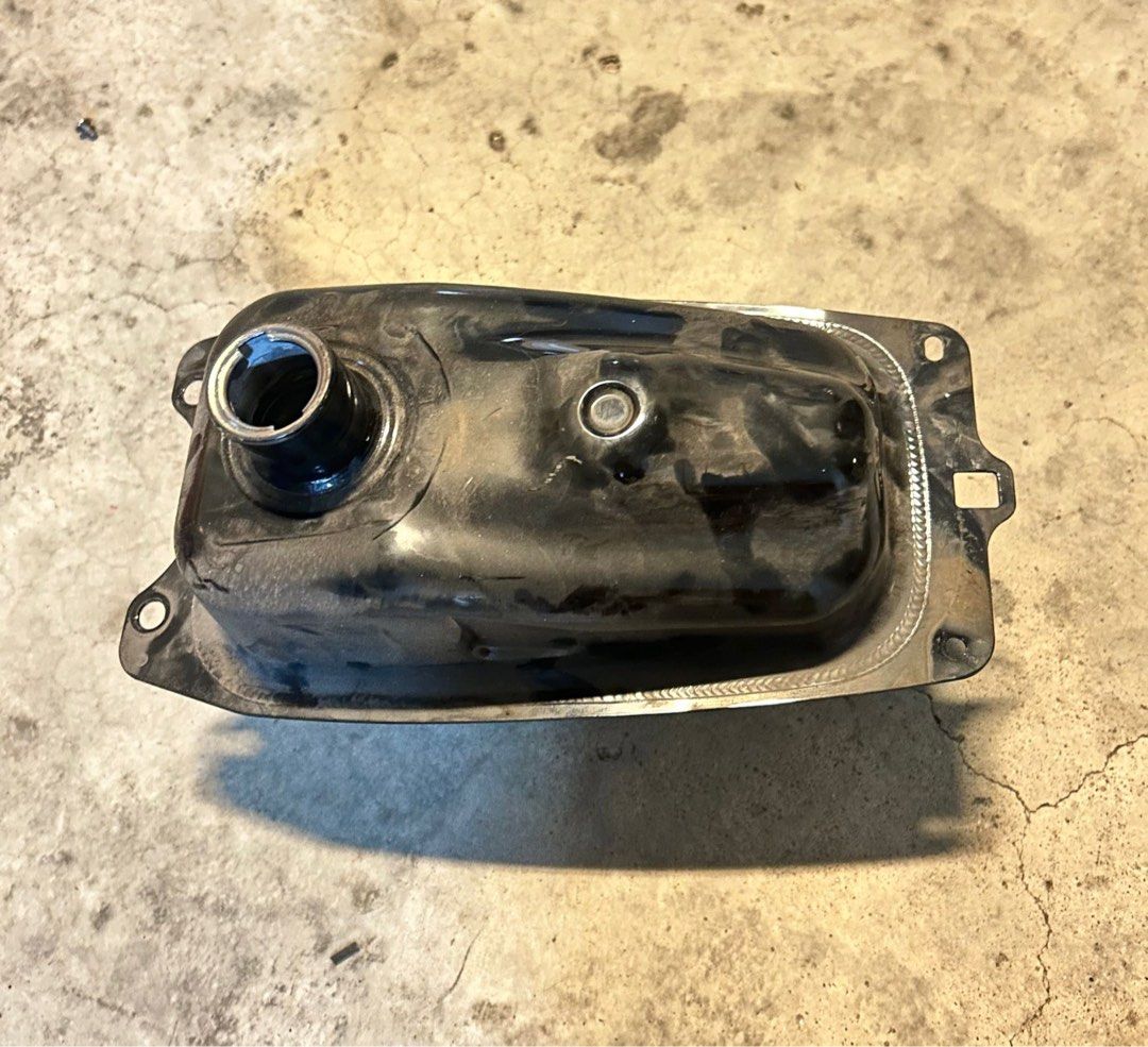 Aerox V1 4L + Tank (Standard), Motorcycles, Motorcycle Accessories on ...