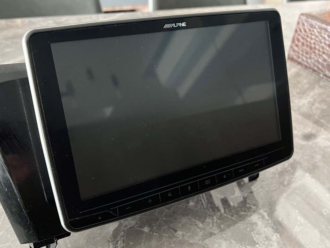 Alpine head unit (ilx-f309e), Car Accessories, Accessories on Carousell
