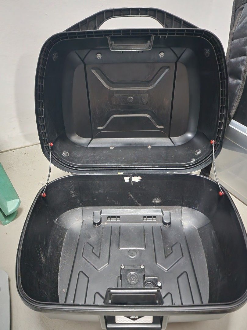 Authentic 43L Givi Box + Givi Universal BaseplateE43NTL-ADV MULEBOX ...