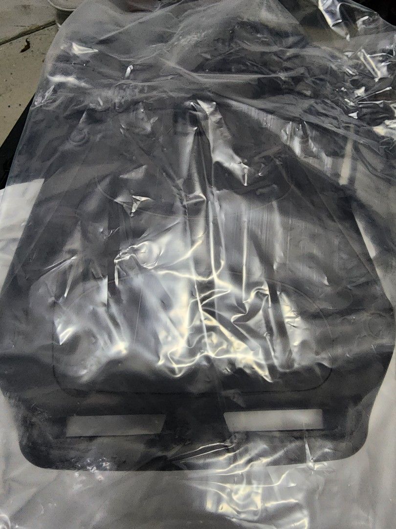 Authentic 43L Givi Box + Givi Universal BaseplateE43NTL-ADV MULEBOX ...