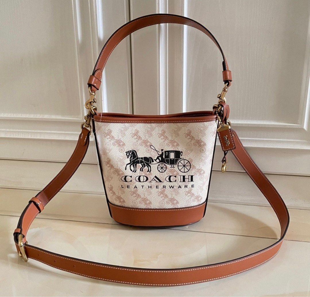 Authentic Coach Dakota Bucket Bag 16, Luxury, Bags & Wallets on Carousell