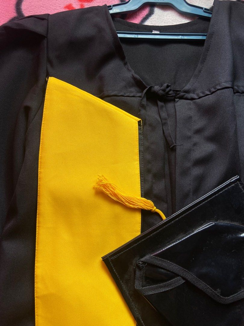 Black Toga Graduation, Women's Fashion, Coats, Jackets and Outerwear on ...