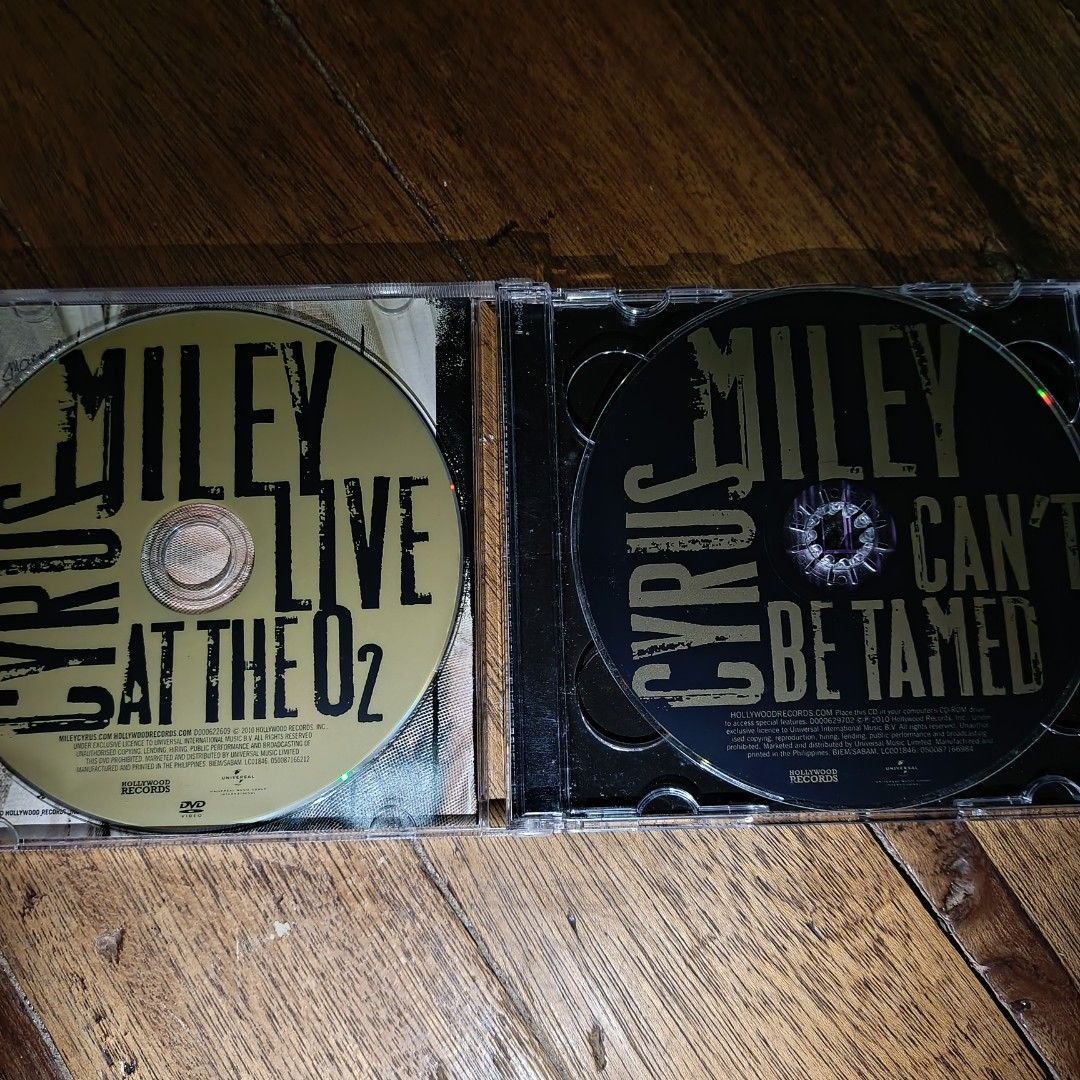 Can't Be Tamed deluxe edition Miley Cyrus CD/DvD, Hobbies & Toys, Music ...