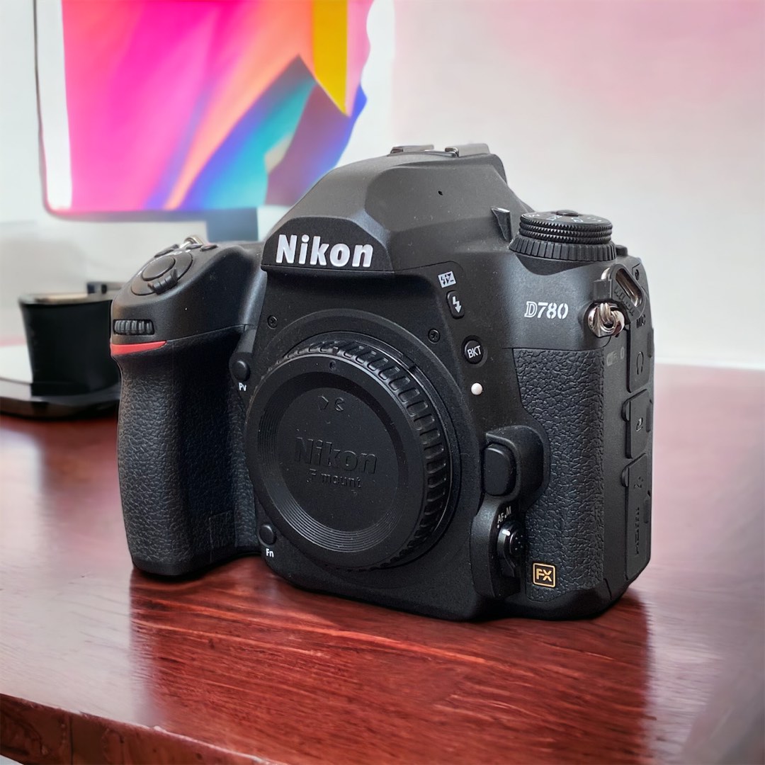 D780 with Vertical grip, 攝影器材, 相機 - Carousell