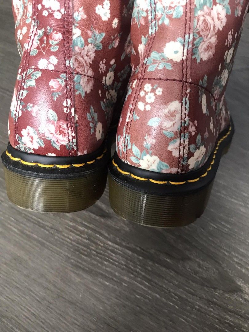 Dms 1460 flower burgundy, Women's Fashion, Footwear, Boots on Carousell