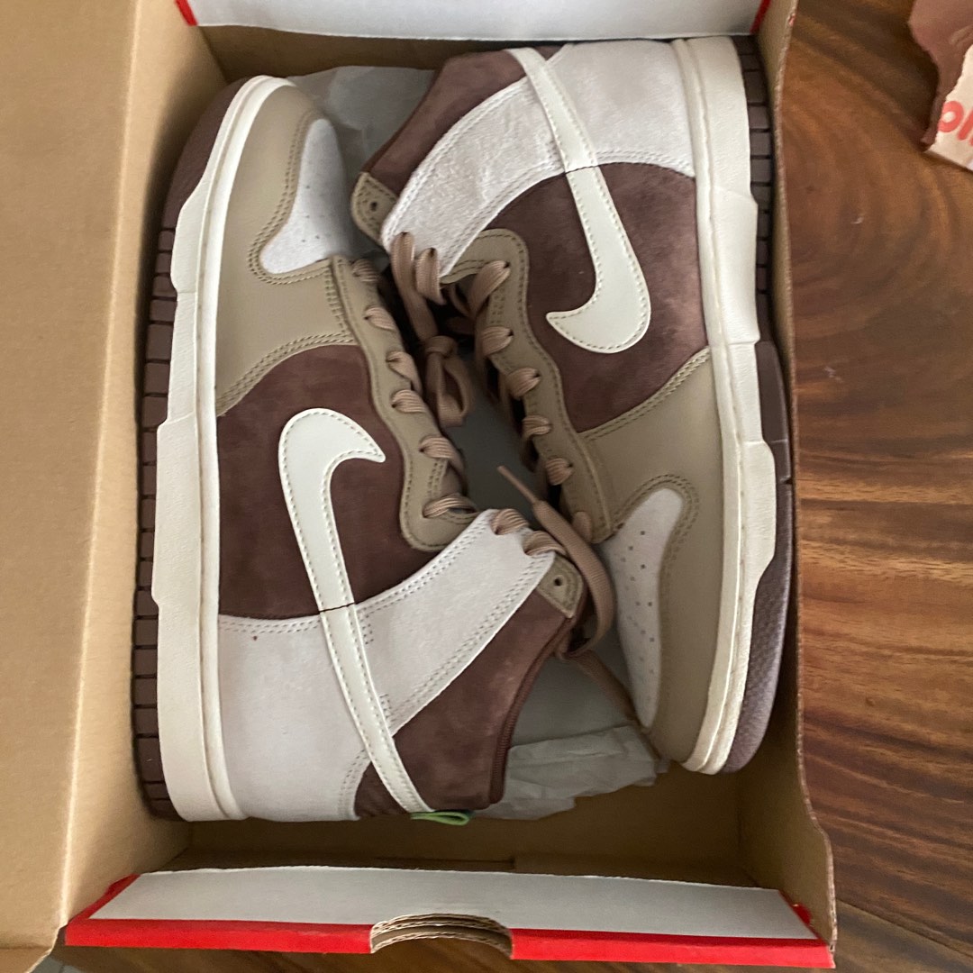 Dunk Light Chocolate, Men's Fashion, Footwear, Sneakers on Carousell