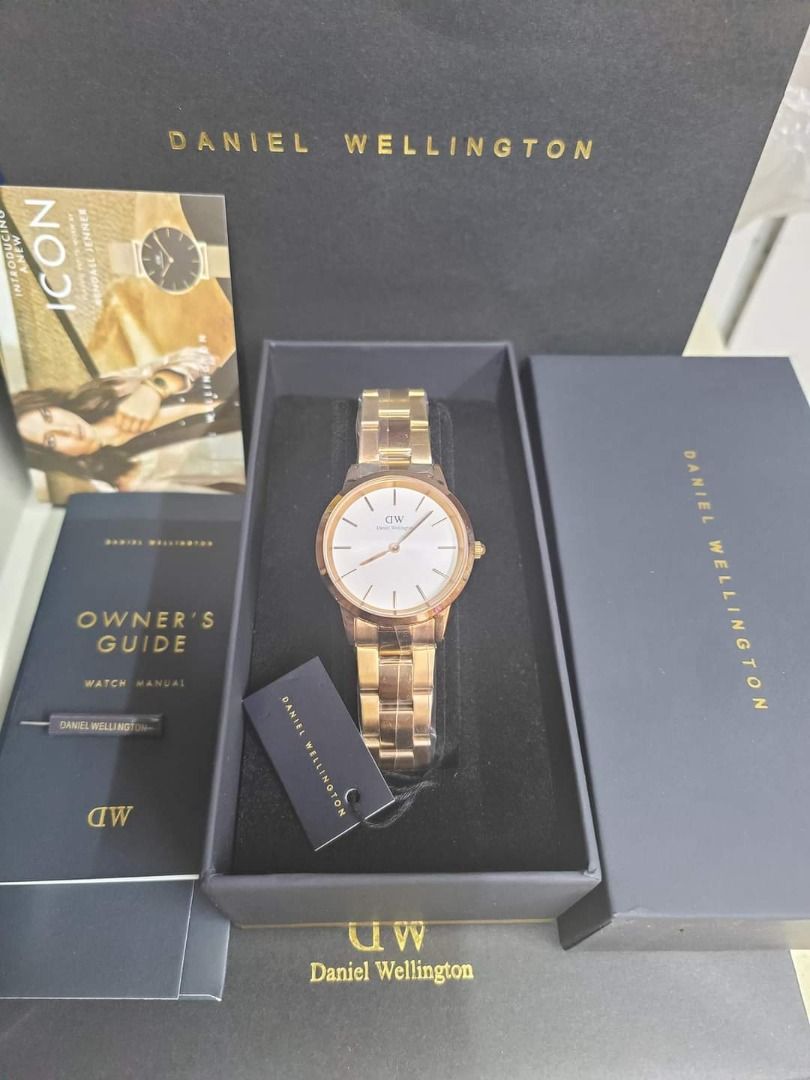 DW Watch, Women's Fashion, Watches & Accessories, Watches on Carousell