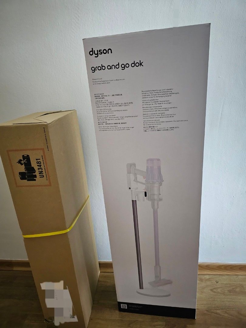 Dyson V12 Detect Slim Fluffy + Grab & Go Dok, TV & Home Appliances ...