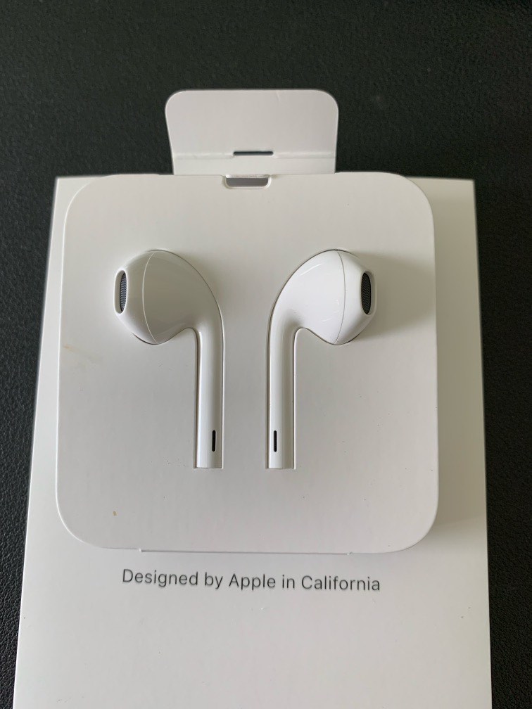EarPods (Lighting Connector), Audio, Earphones on Carousell