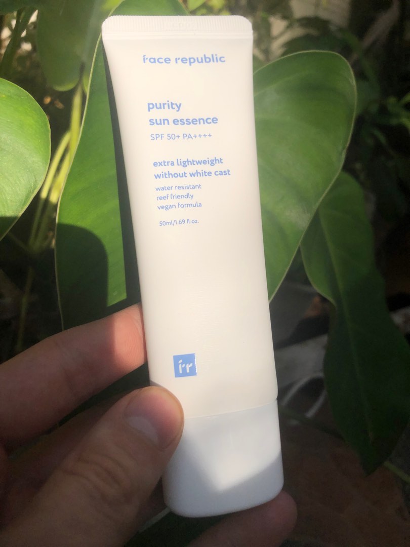 Face Republic Sun Essence Brand New plus freebies, Beauty & Personal ...