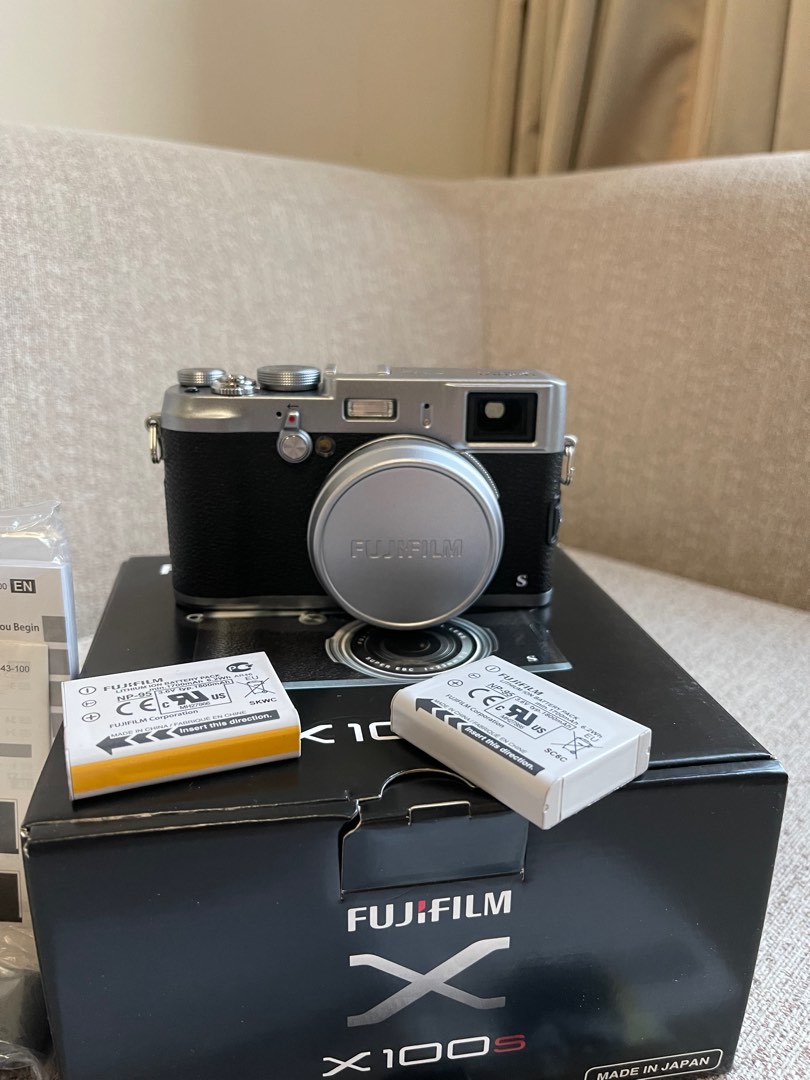 Fujifilm X100S, Photography, Cameras on Carousell