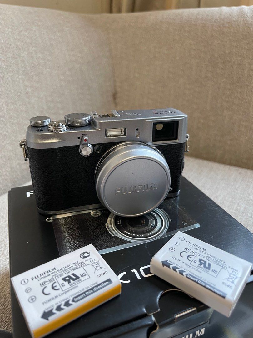 Fujifilm X100S, Photography, Cameras on Carousell