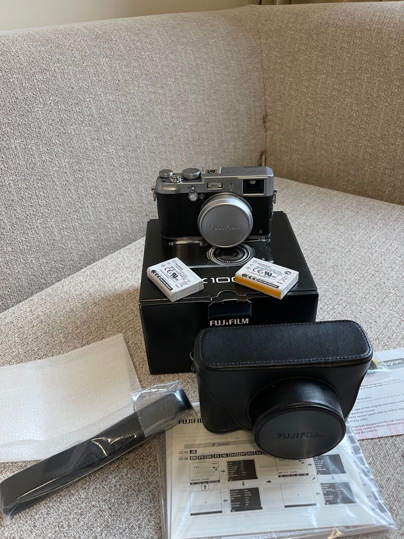 Fujifilm X100S, Photography, Cameras on Carousell
