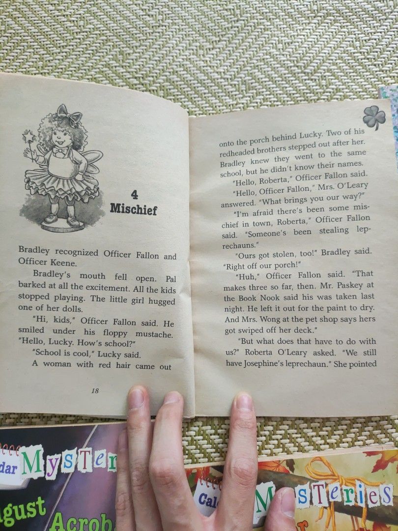 Full Ron Roy calendar mysteries series ALL 12, 興趣及遊戲, 書本 & 文具, 小說 & 故事書 ...