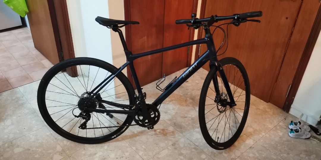 Giant FastRoad SL2 (ML), Sports Equipment, Bicycles & Parts, Bicycles ...