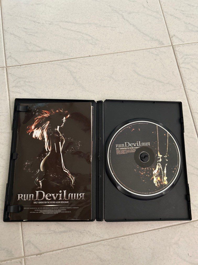 GIRLS GENERATION - RUN DEVIL RUN, Hobbies & Toys, Music & Media, CDs & DVDs on Carousell