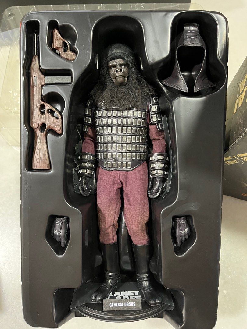 Hot Toys - MMS87 - Planet Of The Apes - General Ursus 13'' Action ...