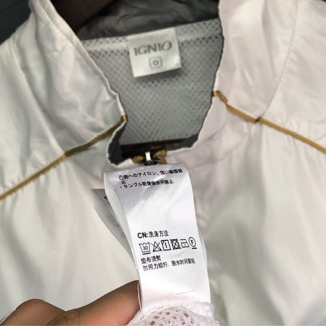 IGNIO WINDBREAKER | AESTHETIC VIBES, Men's Fashion, Coats, Jackets and Outerwear on Carousell