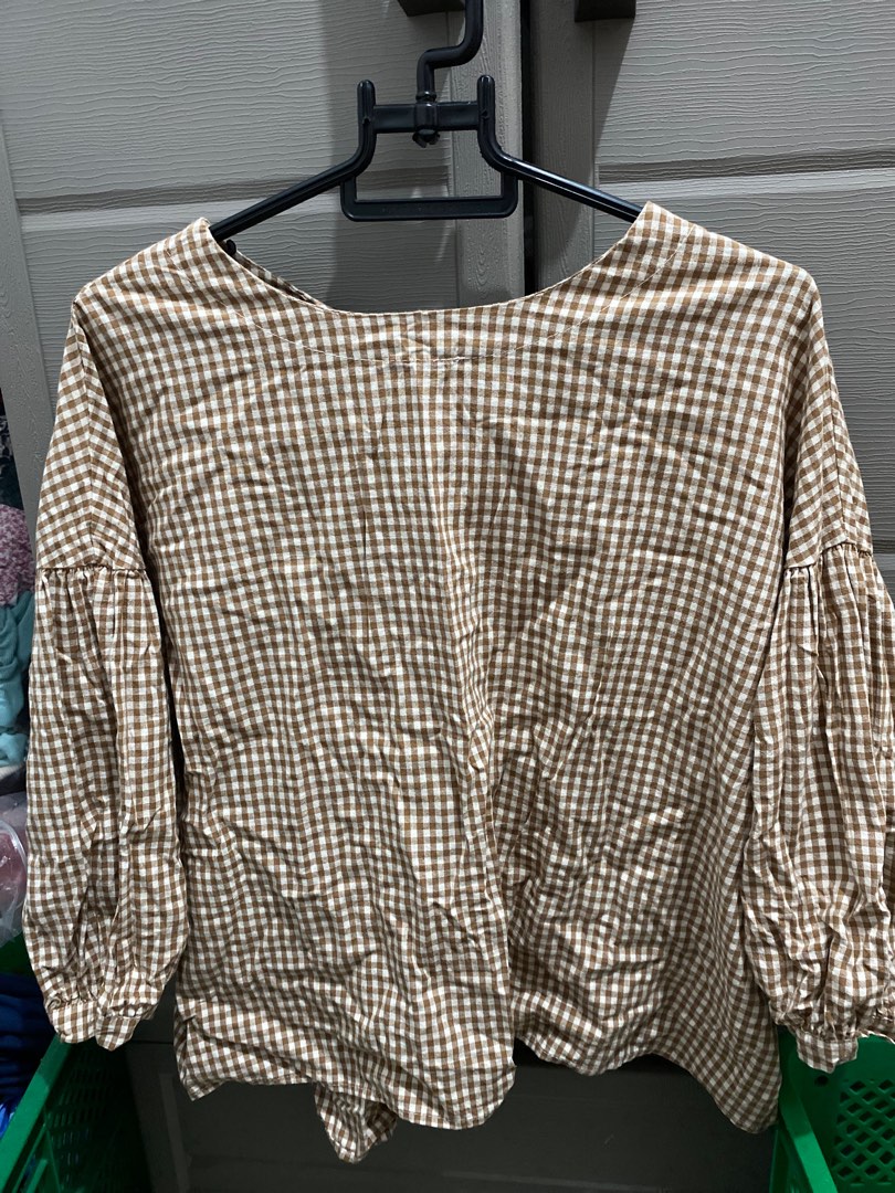 Korean hanging top, Women's Fashion, Tops, Blouses on Carousell
