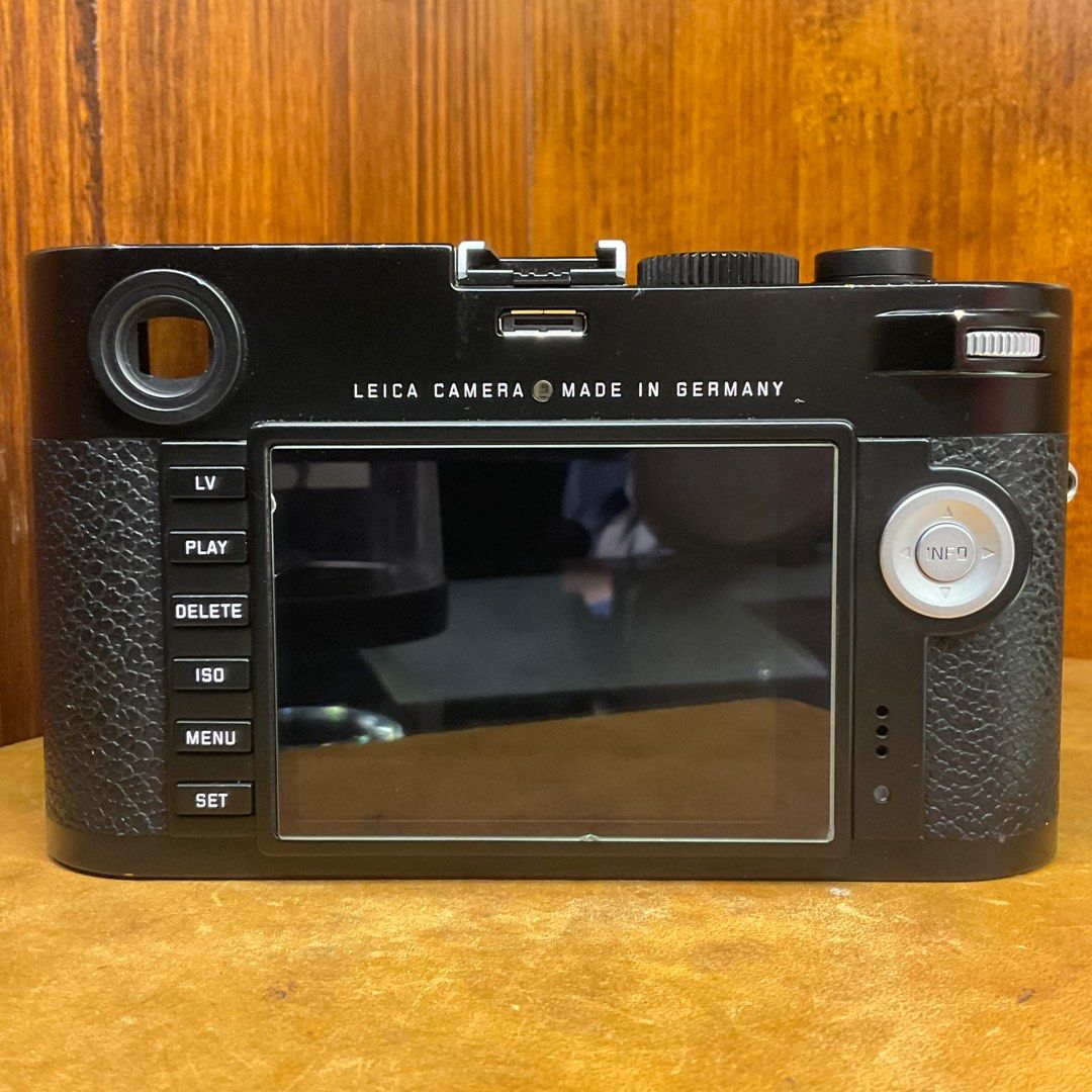 Leica M240 w/charger (4850068) J23, Photography, Cameras on Carousell