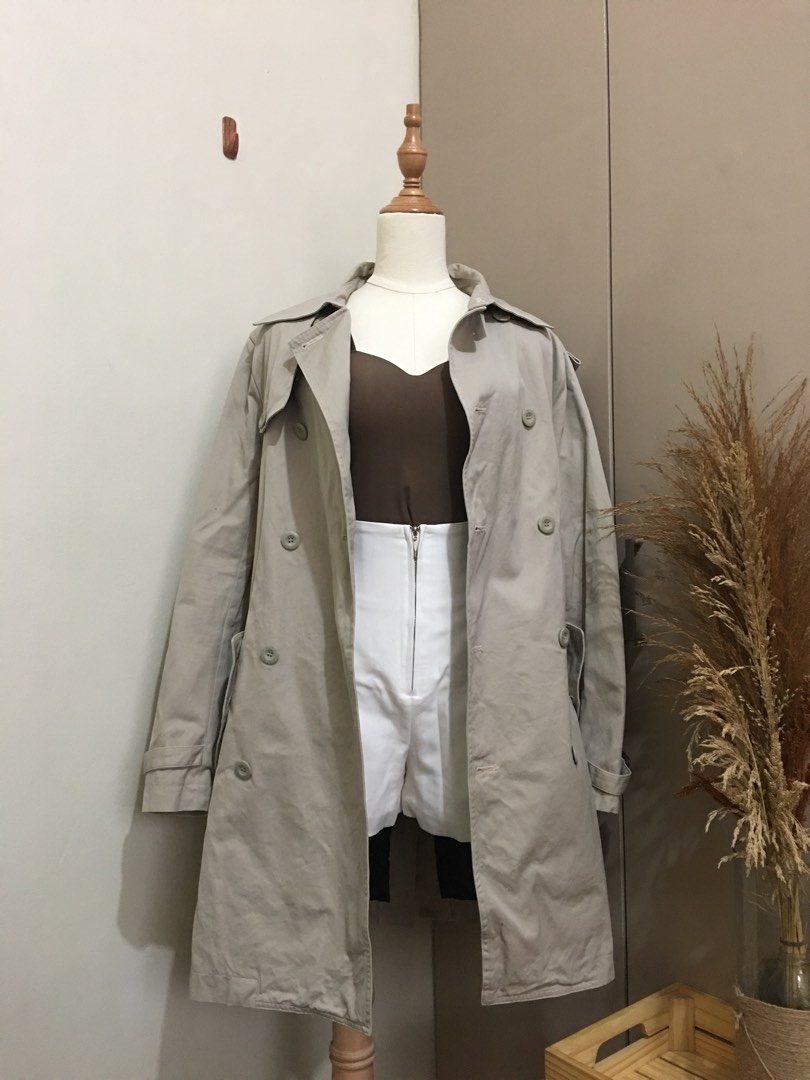 Light brown button down trench coat, Women's Fashion, Coats, Jackets ...