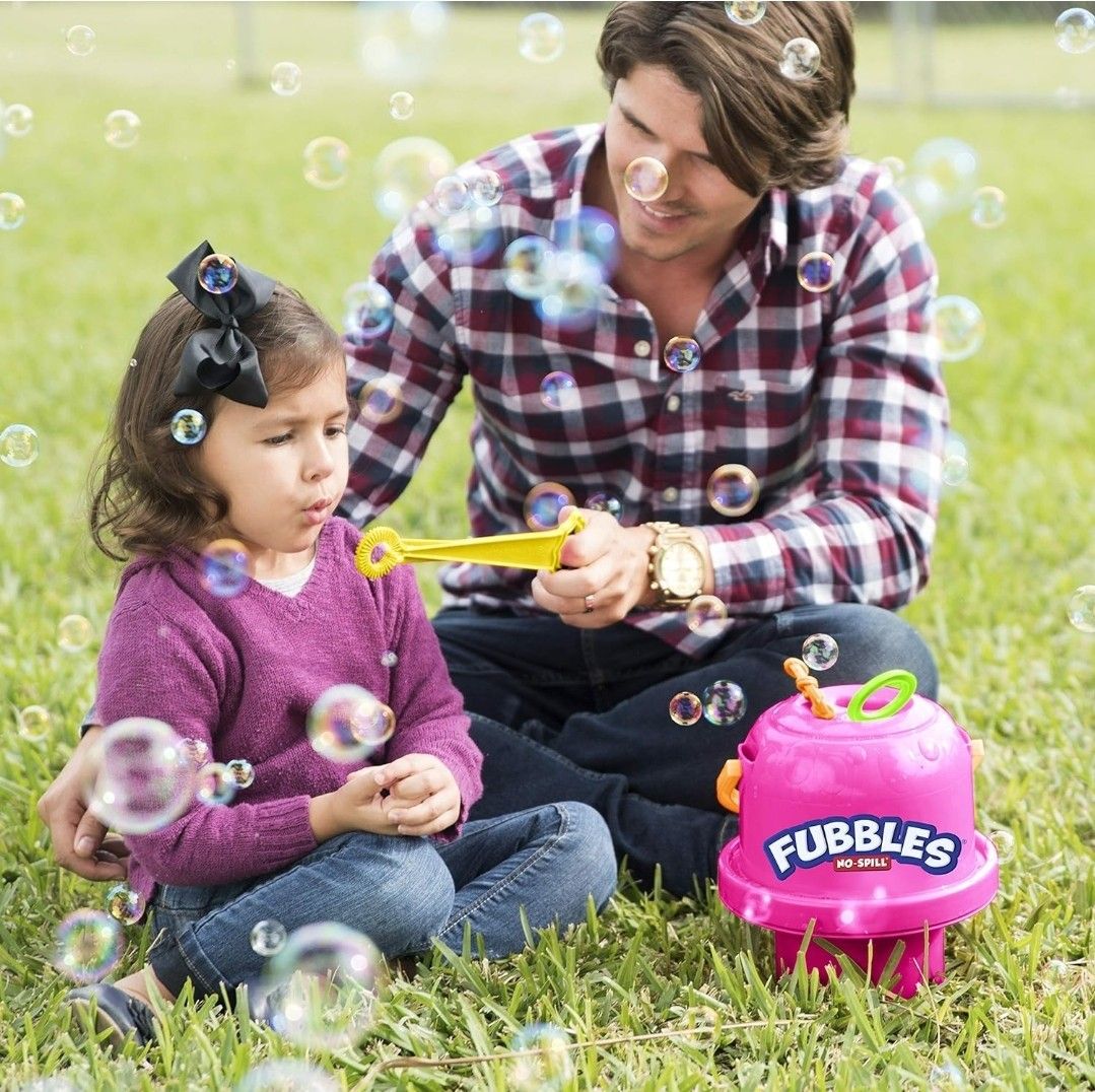 Little Kids Fubbles No-Spill Big Bubbles Bucket in Pink with 3 Bubble ...