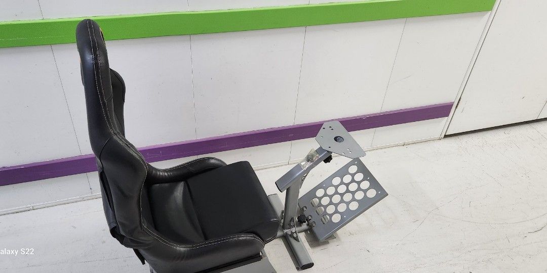 Logitech 923 Trueforce SIM Racing wheels come together with play seat ...