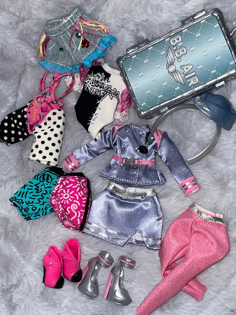 LOL OMG DOLLS CLOTHES BUNDLE with freebies, Hobbies & Toys, Toys ...