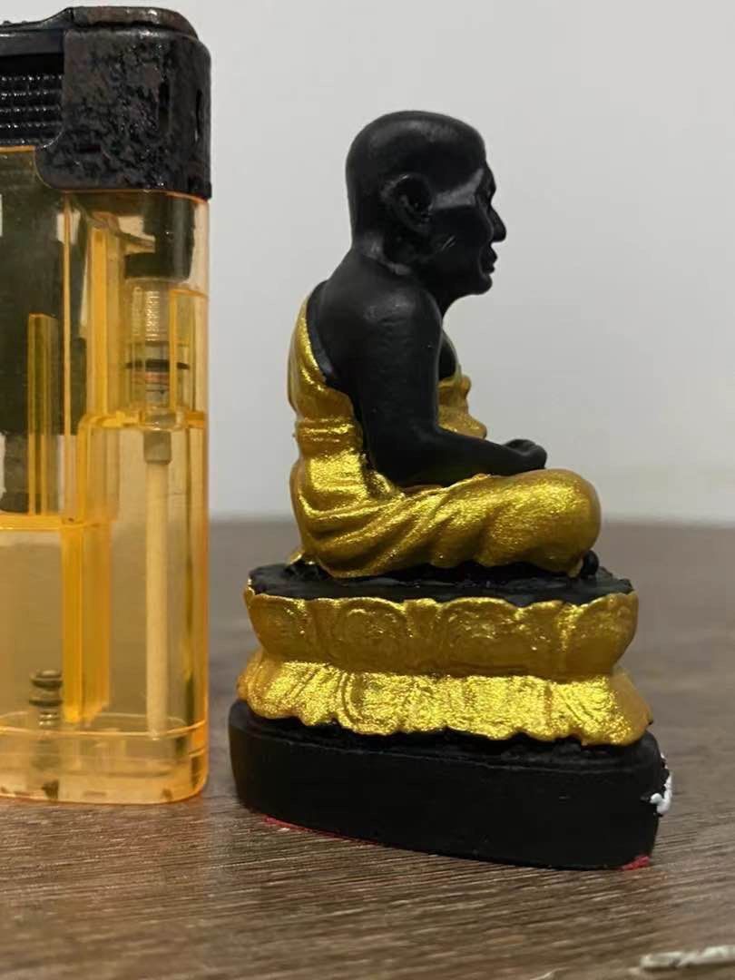 Lp Thuad Bucha Wat ChangHai, Hobbies & Toys, Memorabilia & Collectibles ...