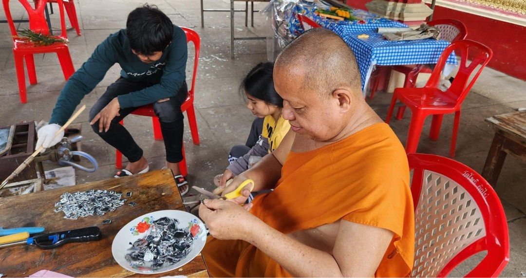 Luang Por Pijan Phra Pha Mon Ton, Hobbies & Toys, Religious Items on ...