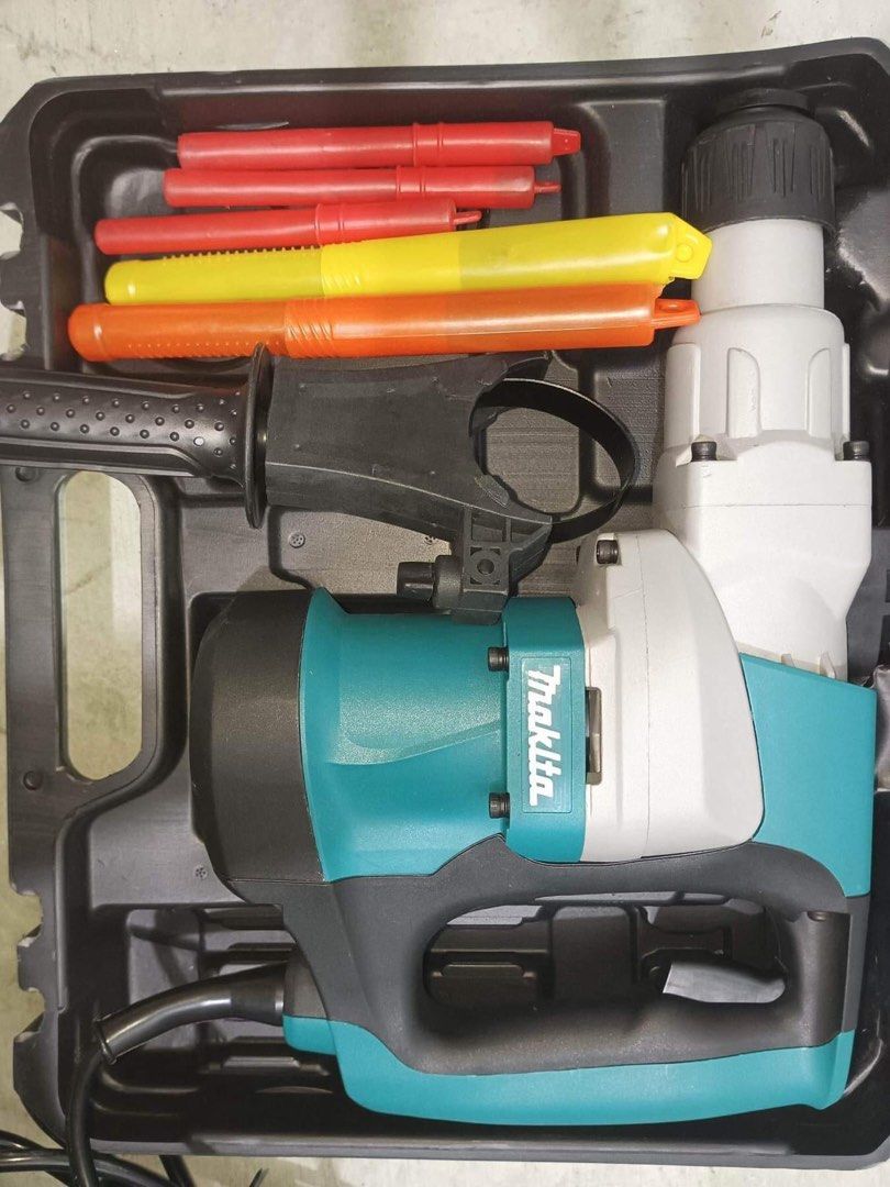 Makita Heavy Duty Rotary Chipping Gun, Commercial & Industrial ...