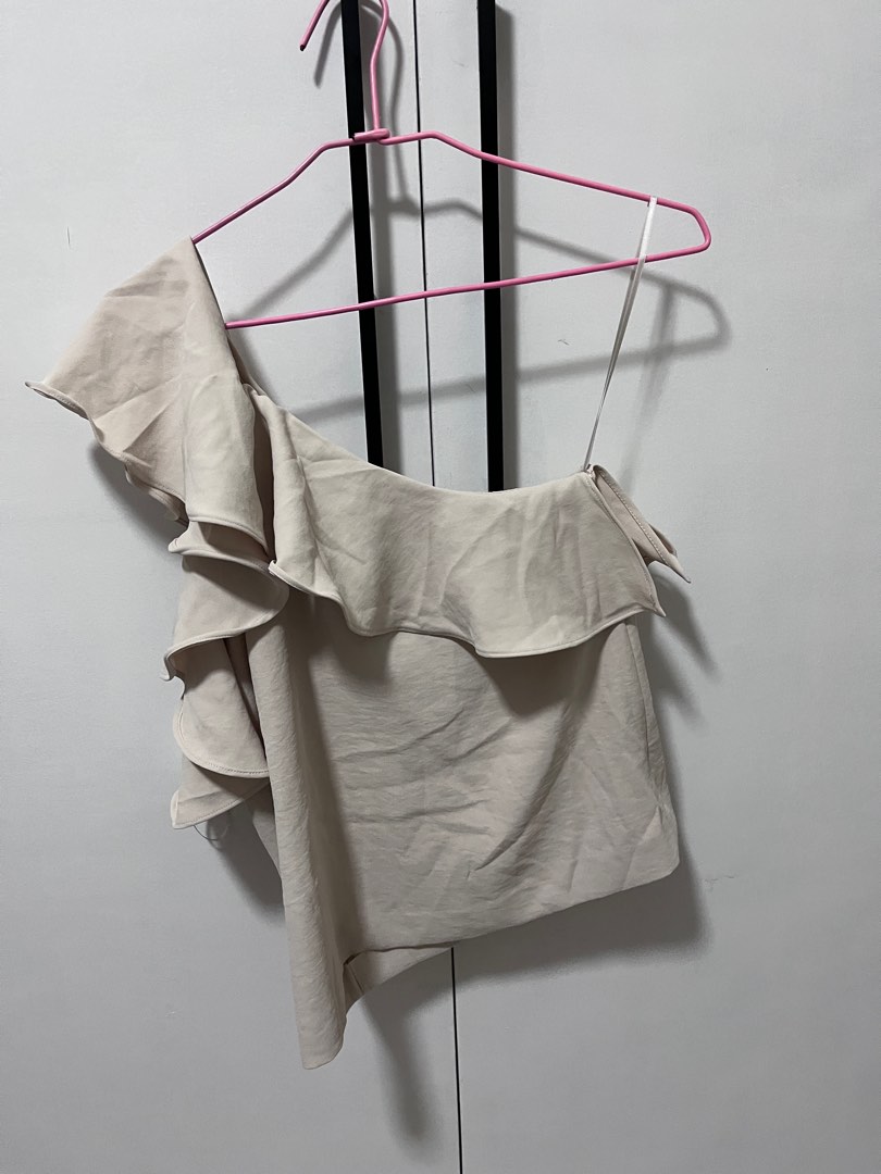 MANGO - VENUS CUT, Women's Fashion, Tops, Others Tops on Carousell