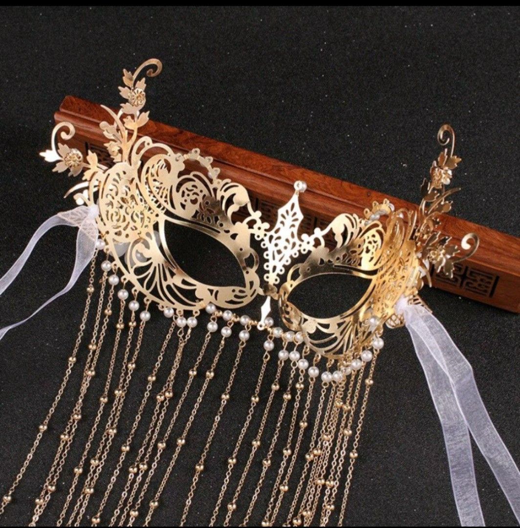 Masquerade mask, princess, dinner, mask, Women's Fashion, Watches ...