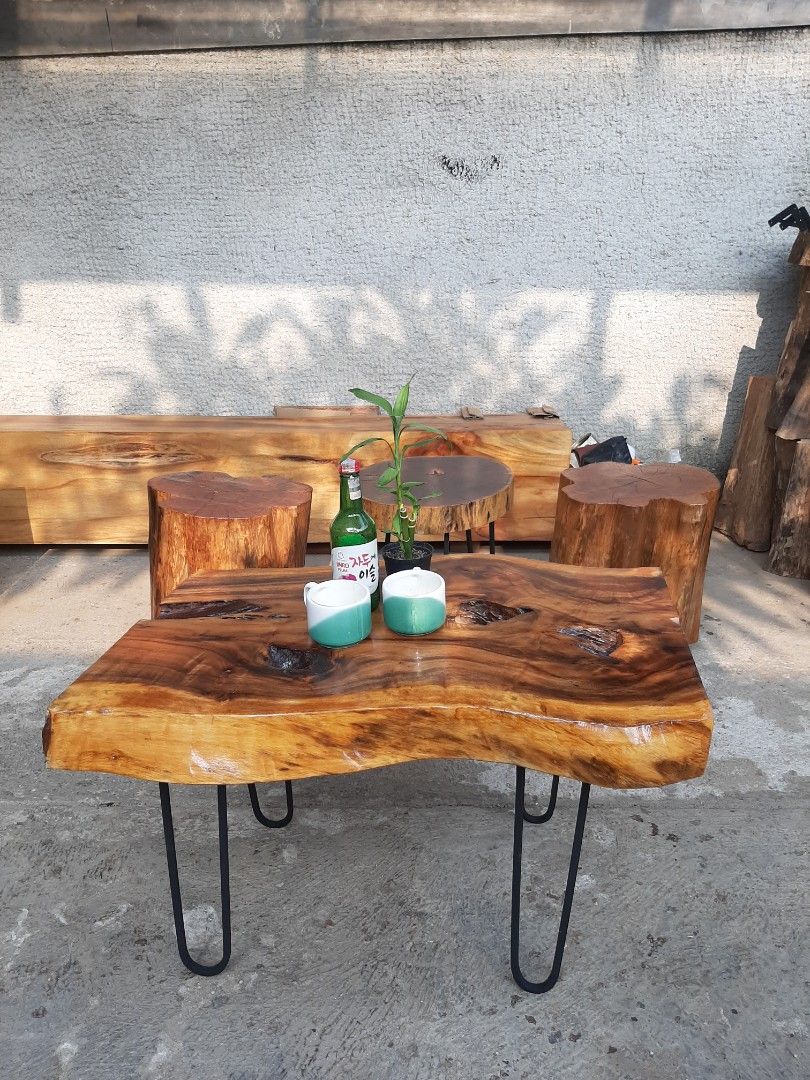 Meja kayu minimalis, Perabotan Rumah di Carousell