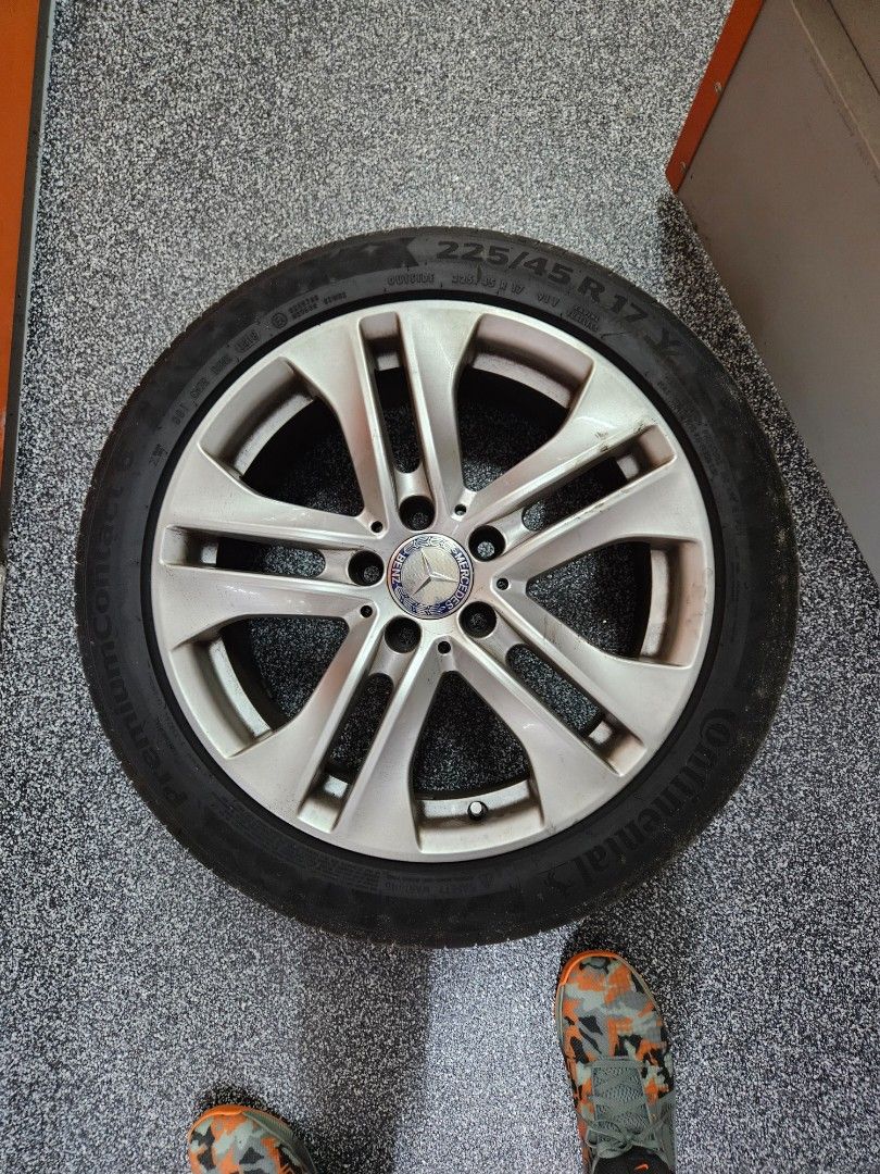 Mercedes-Benz C180 Original 17" Rims with Meaty Tyres, Car Accessories ...